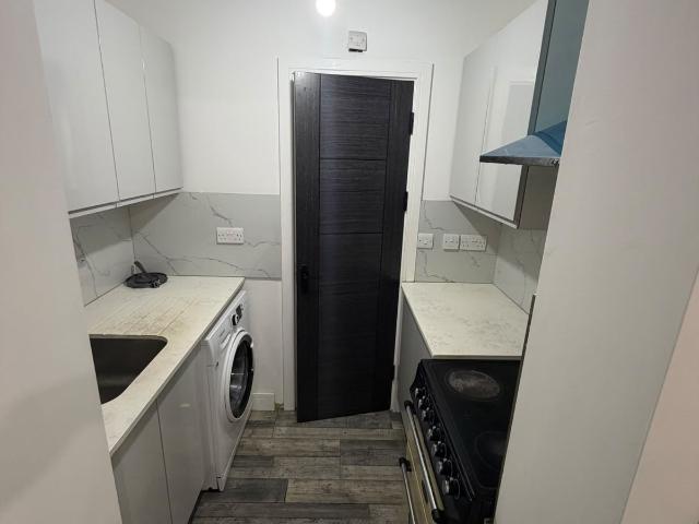 Apartment at West Road, Greater London