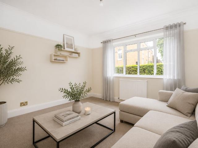Apartment at West Road, Greater London