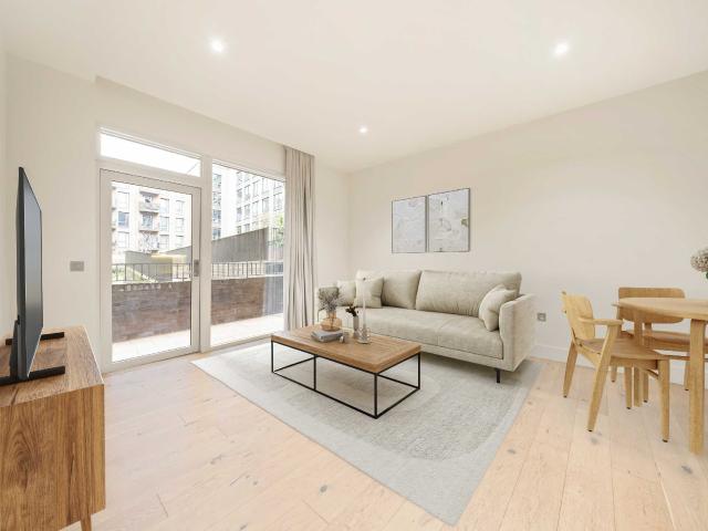 Apartment at West Row, Greater London