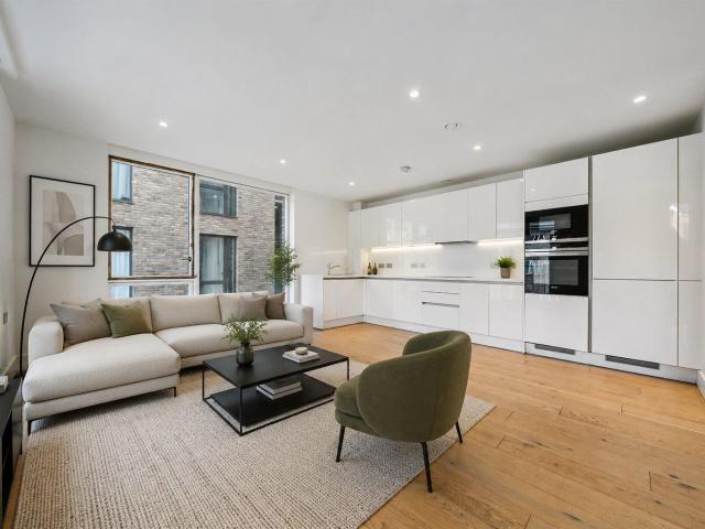 Apartment at West Row, Greater London