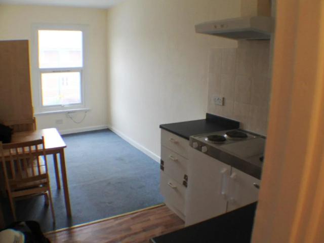 Apartment at West Street, Greater London
