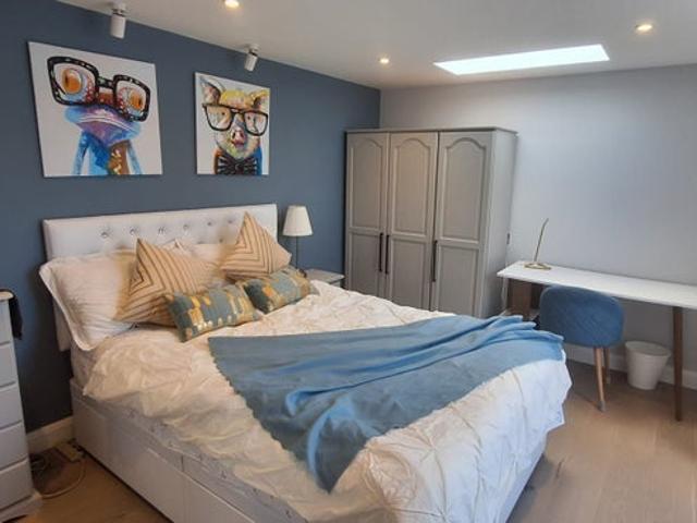 Room at West Street, Greater London