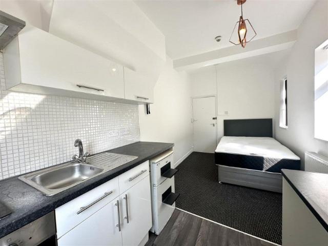 Room at West Street, Leicester