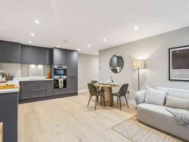 Apartment at West Street, Marlow