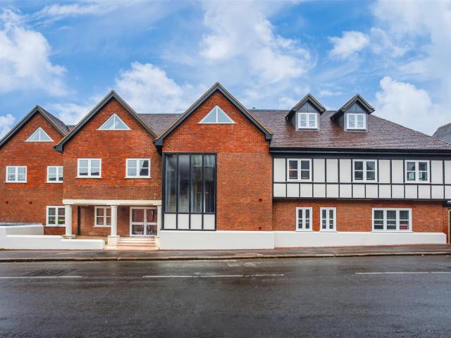 Apartment at West Street, Reigate and Banstead