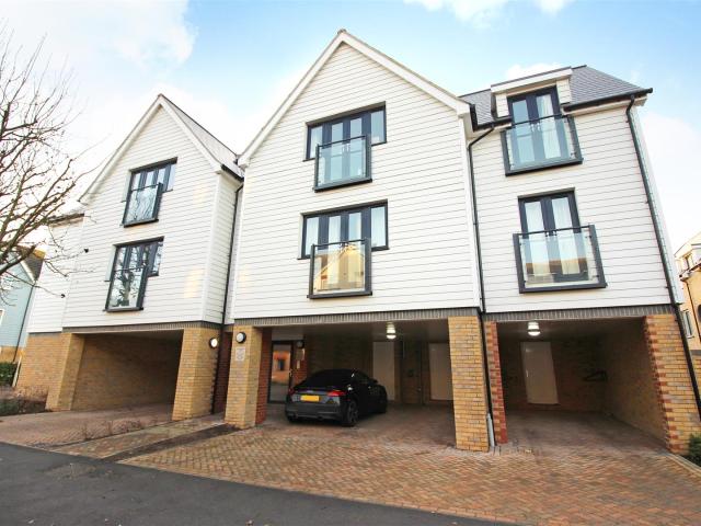 Apartment at Westmeads Road, Whitstable