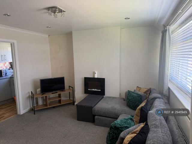 Apartment at Weston Lane, Southampton