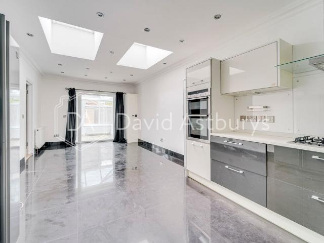 Apartment at Weston Park, Greater London