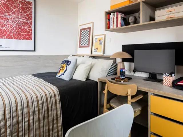 Apartment at Weston Street, Greater London