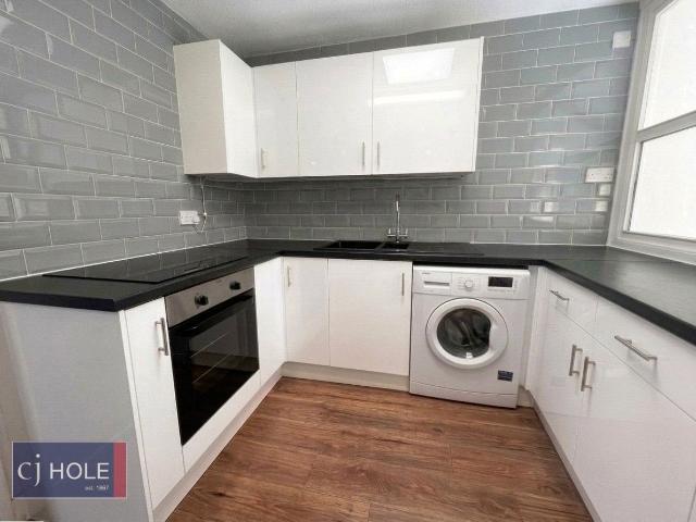 Apartment at Westacre Close, Bristol