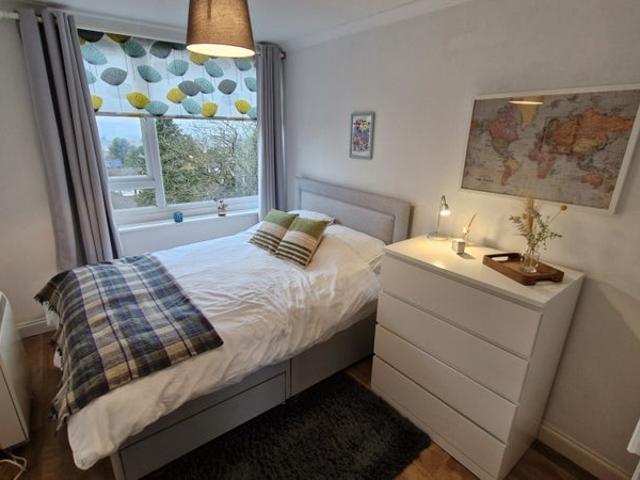 Apartment at Westacre Close, Bristol
