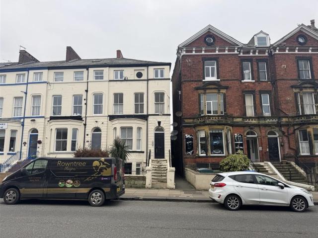 Apartment at Westborough, Scarborough