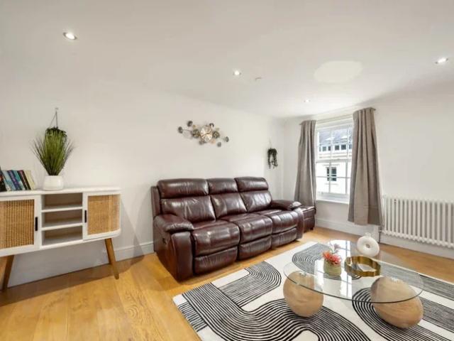 Apartment at Westbourne Terrace, City of Westminster