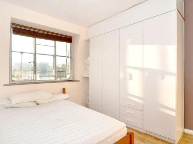 Apartment at Westbourne Terrace, City of Westminster