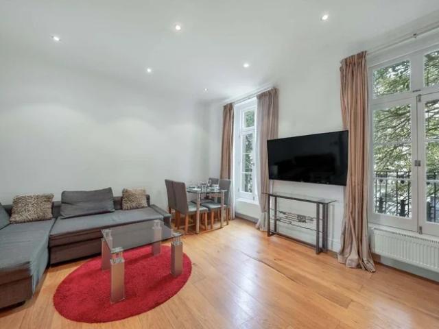 Apartment at Westbourne Terrace, City of Westminster