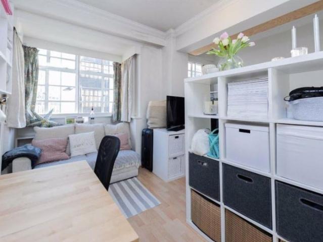 Apartment at Westbourne Terrace, City of Westminster