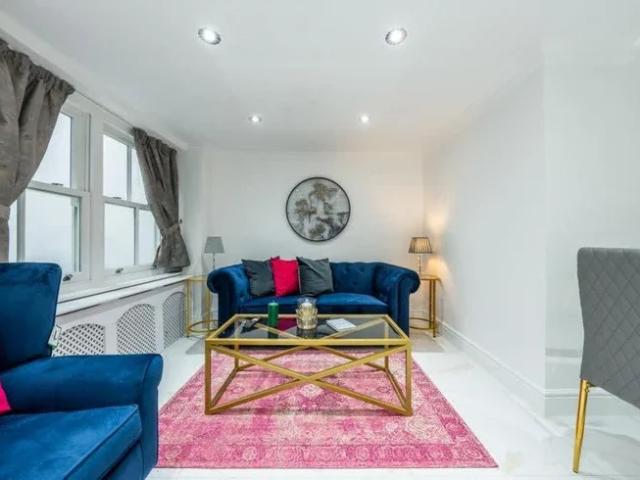 Apartment at Westbourne Terrace, City of Westminster