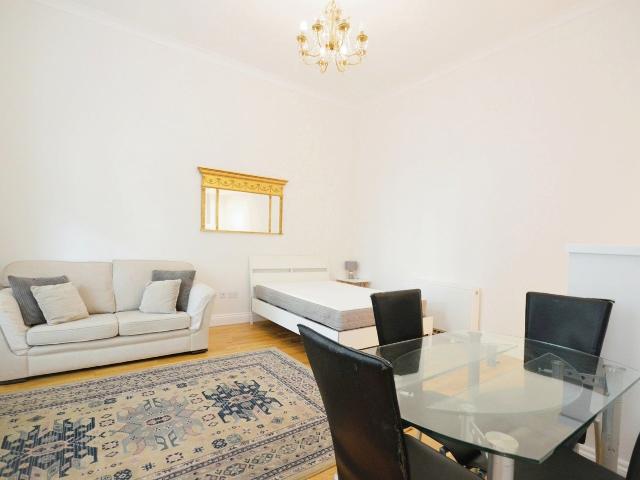 Apartment at Westbourne Terrace, City of Westminster