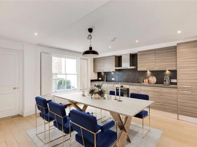 Apartment at Westbourne Grove, Greater London