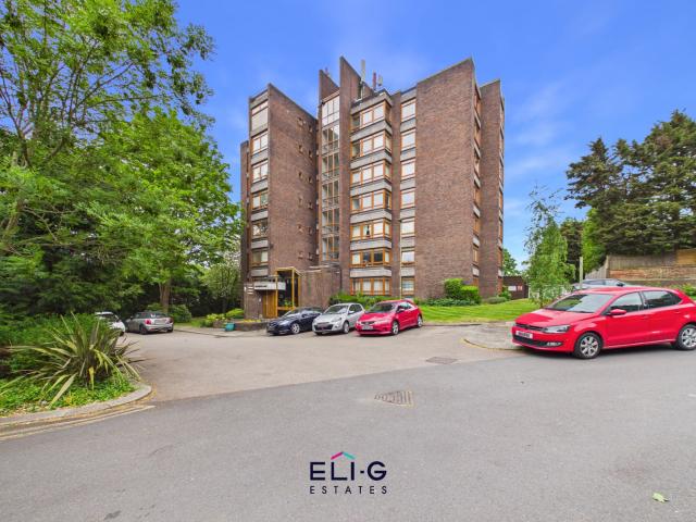 Apartment at Westchester Drive, London
