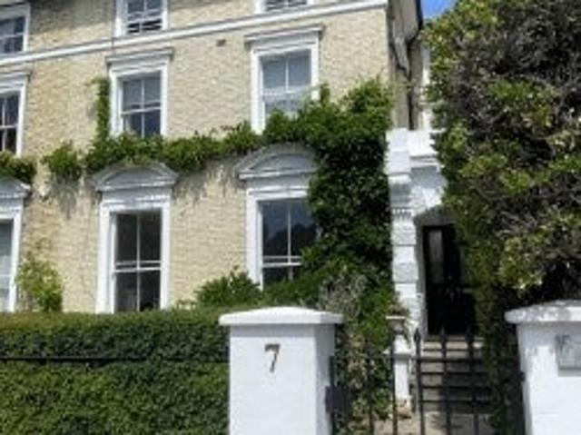 Apartment at Westcombe Park Road, Greater London