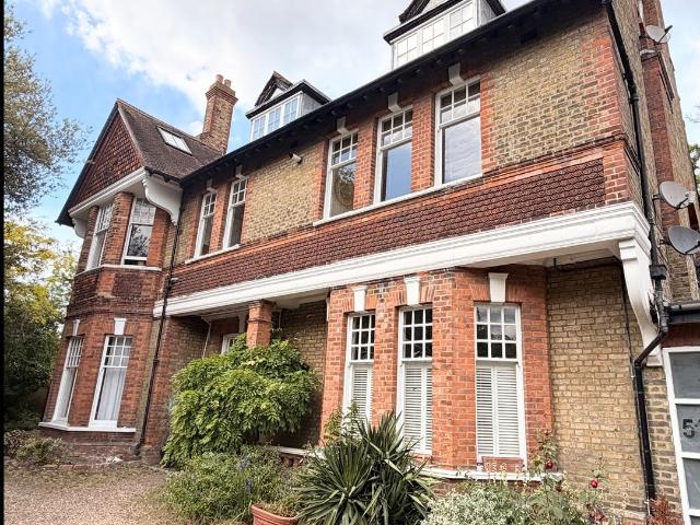 Apartment at Westcombe Park Road, Greater London