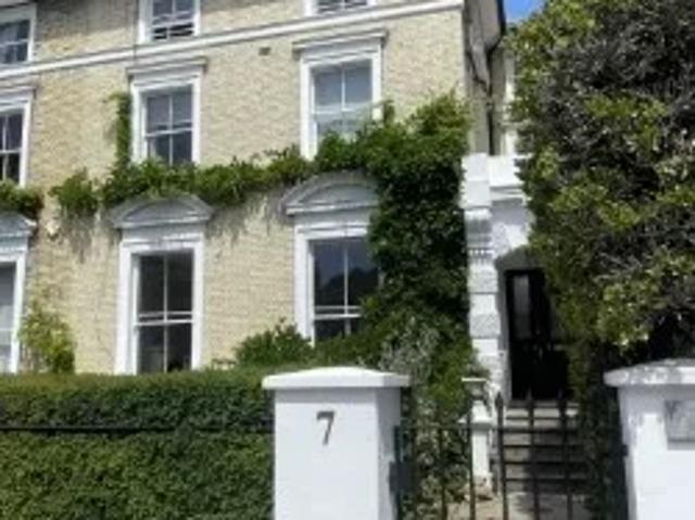 Apartment at Westcombe Park Road, Greater London