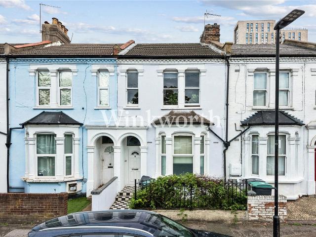 Apartment at Westerfield Road, Greater London