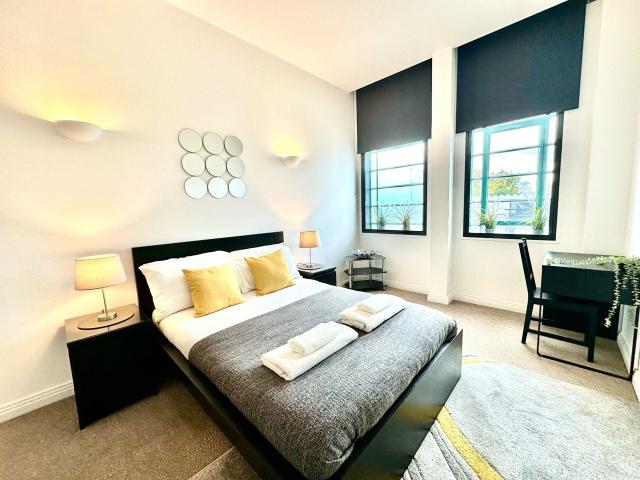 Apartment at Western Avenue, Greater London
