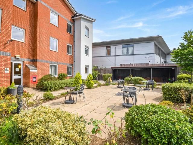 Apartment at Western Avenue, Newbury