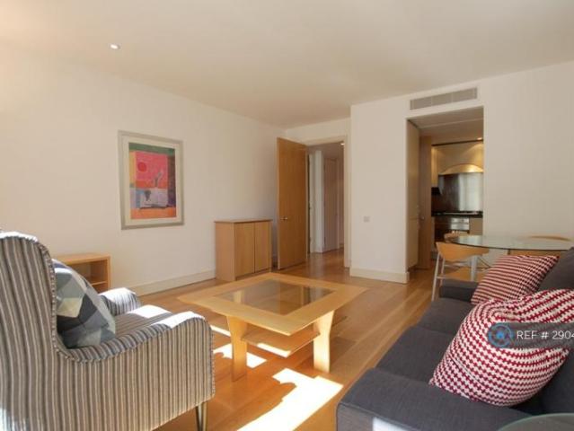 Apartment at Westferry Circus, Greater London