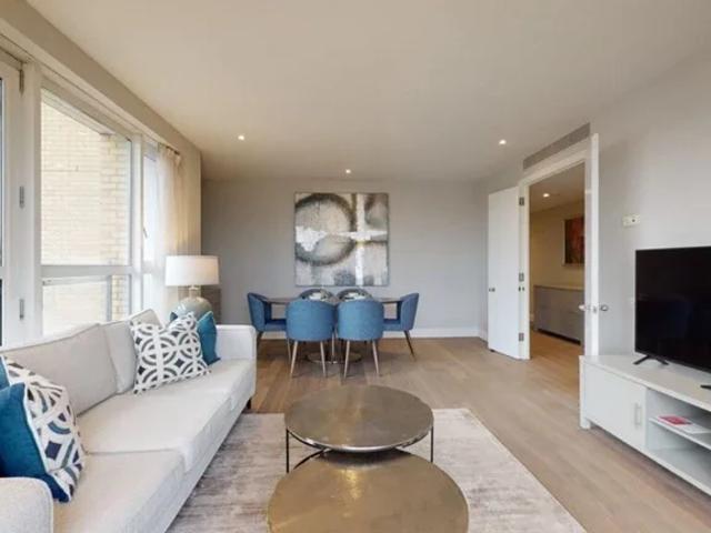 Apartment at Westferry Circus, Greater London