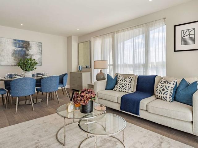 Apartment at Westferry Circus, Greater London
