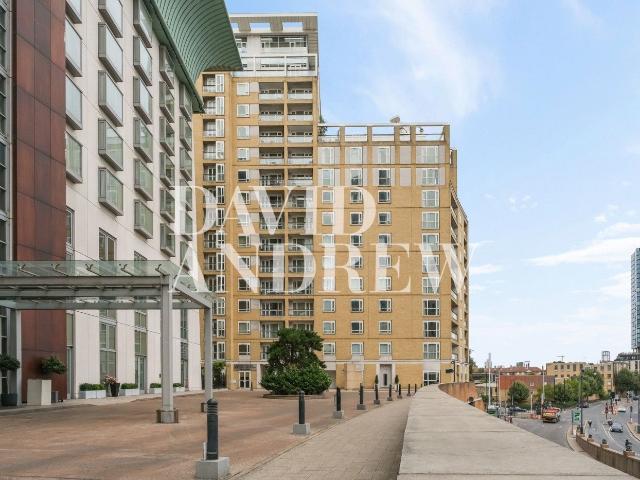 Apartment at Westferry Circus, Greater London