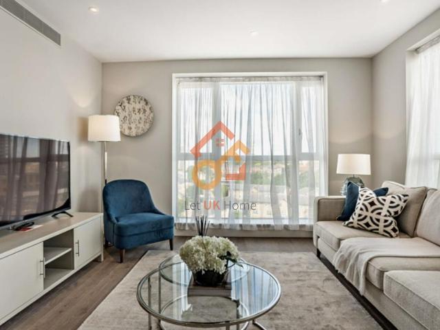 Apartment at Westferry Circus, Greater London