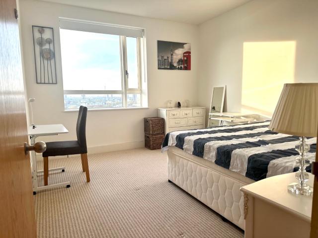 Apartment at Westferry Circus, Greater London