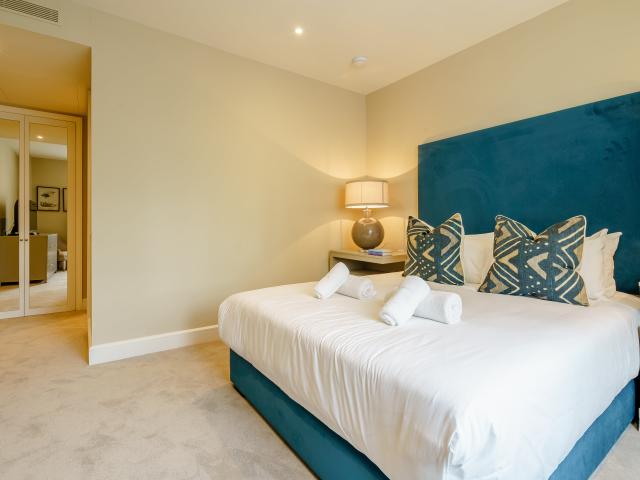 Apartment at Westferry Circus, Greater London
