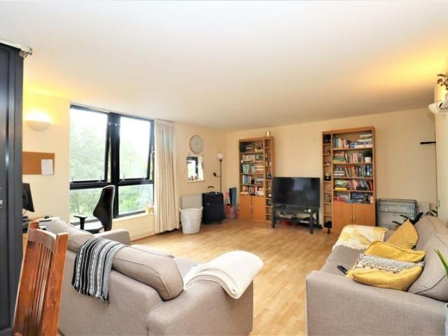 Apartment at Westferry Road, Greater London