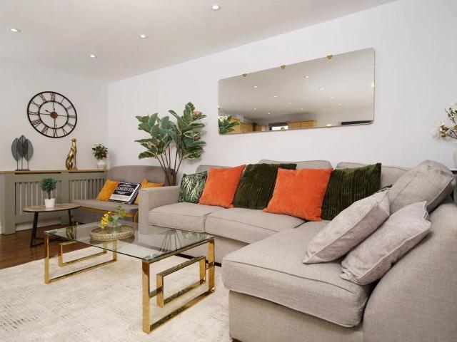 Apartment at Westferry Road, Greater London