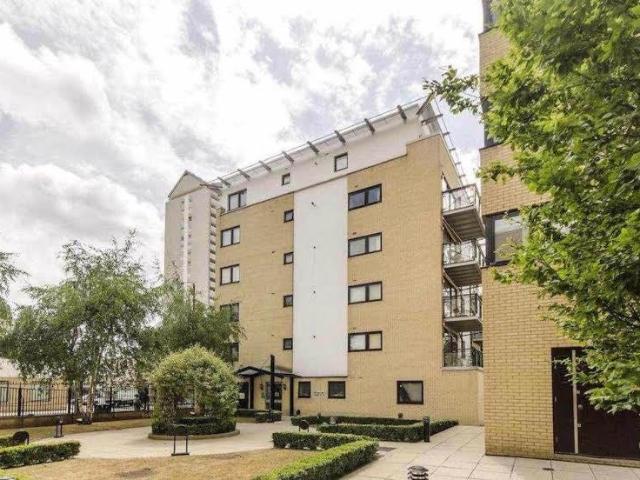 Apartment at Westferry Road, Greater London