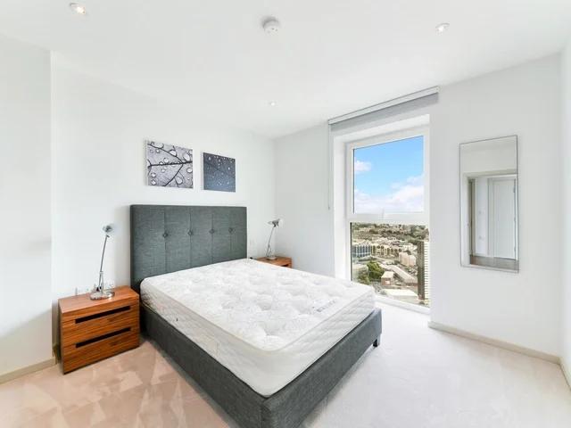 Apartment at Westfield Avenue, Greater London