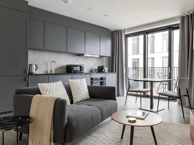 Apartment at Westfield Avenue, Greater London