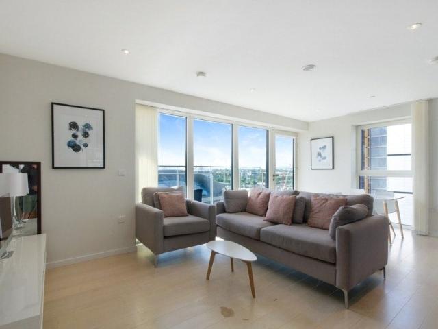 Apartment at Westfield Avenue, Greater London