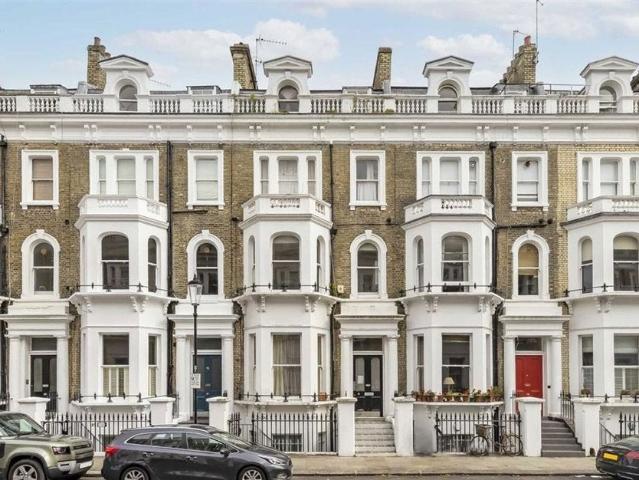 Apartment at Westgate Terrace, Greater London