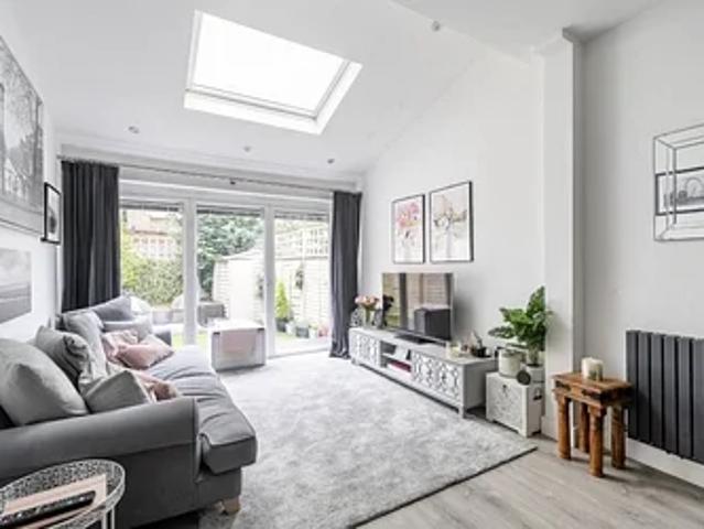 Apartment at Westview Close, Greater London