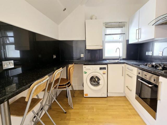 Apartment at Westwell Road, Greater London
