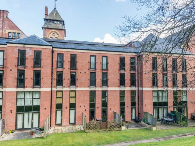 Apartment at Westwood Avenue, Sheffield