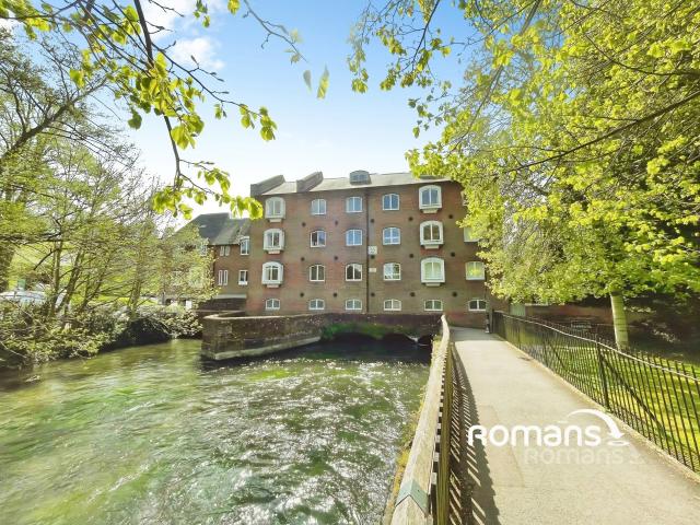Apartment at Wharf Hill, Winchester