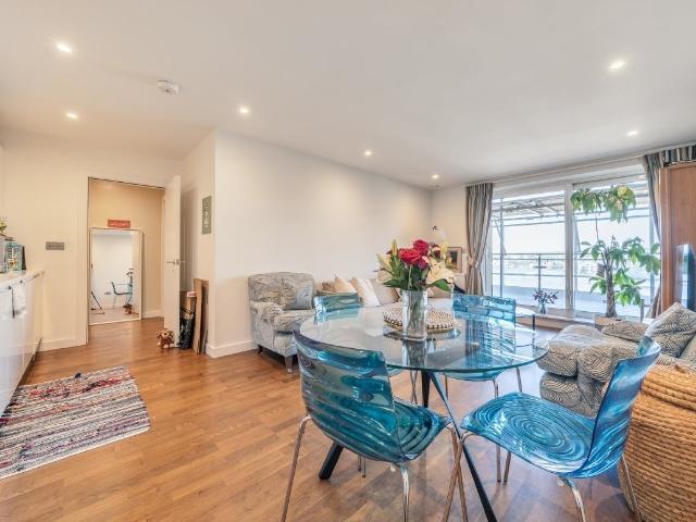Apartment at Wharf Street, Greater London