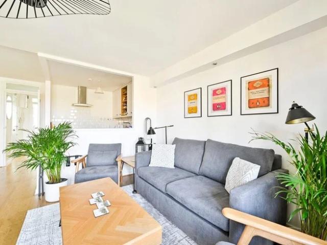 Apartment at Wharfdale Road, Greater London